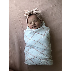 Muslin Swaddle Blankets 2-Pack 100% Muslin Cotton Swaddle Receiving Wrap Blankets (47 X 47 inches) Gift for Baby Girl (Pink Grid Lines & Solid Pink) (Pink)