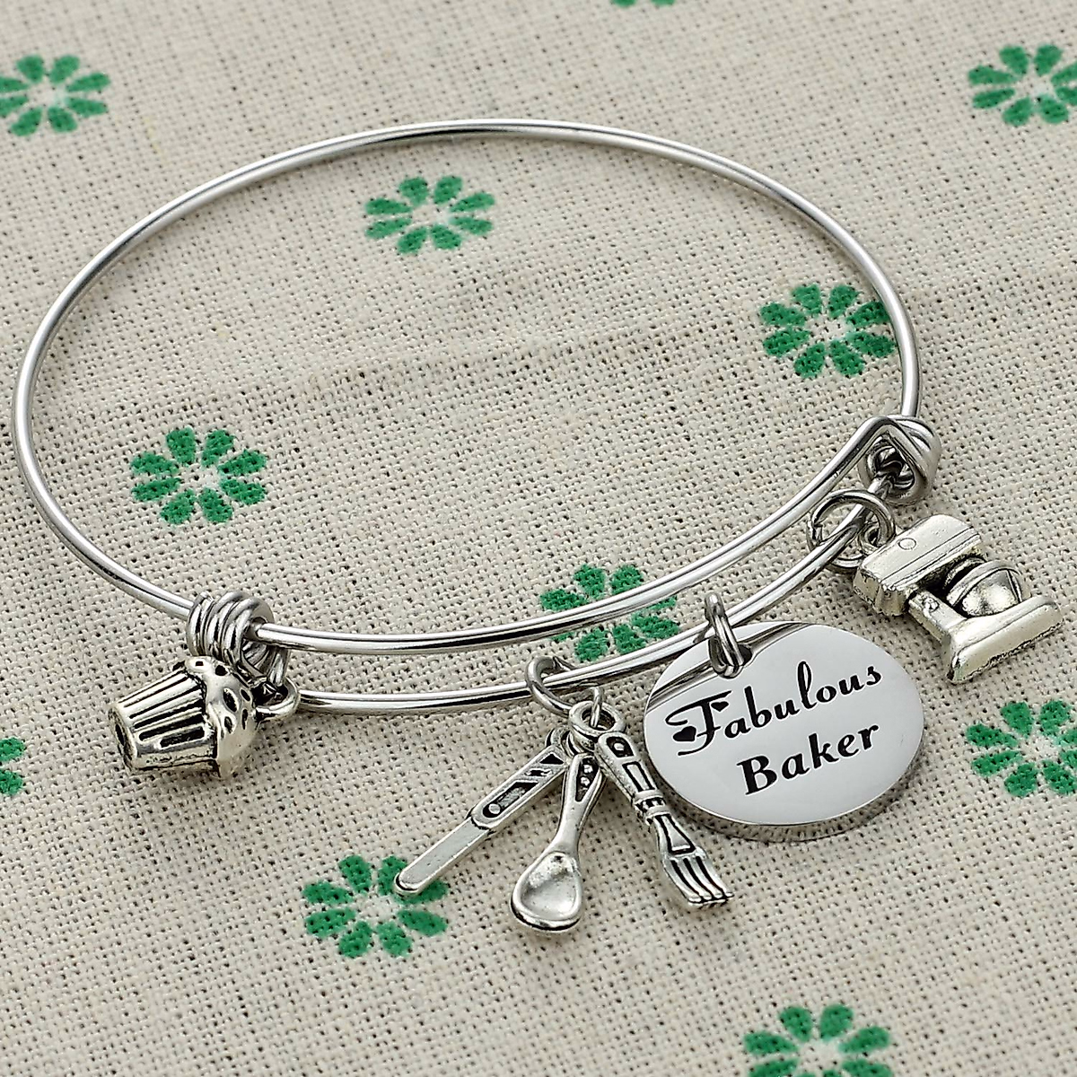 AHAETH Baker Bracelet for Women Fabulous Baker Cookie Baker Gift Baking Jewelry Culinary Student Gifts Bake Lover Bangle