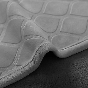 fuguitex Waterproof Dog Blanket Bed Cover Dog Crystal Velvet Moroccan Fuzzy Cozy Plush Pet Blanket Throw Blanket for Couch Sofa(40 * 60 inch, Light Grey+Grey)