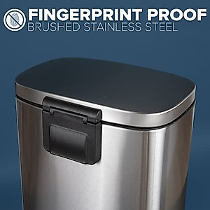 Farberware Kitchen Step On Trash Can, 30 Liter (7.9 Gal) Metal Garbage Bin, Soft-Closing Lid, Fingerprint & Smudge-Resistant, Removable Inner Bucket, Rigid Steel Pedal, Stainless Steel