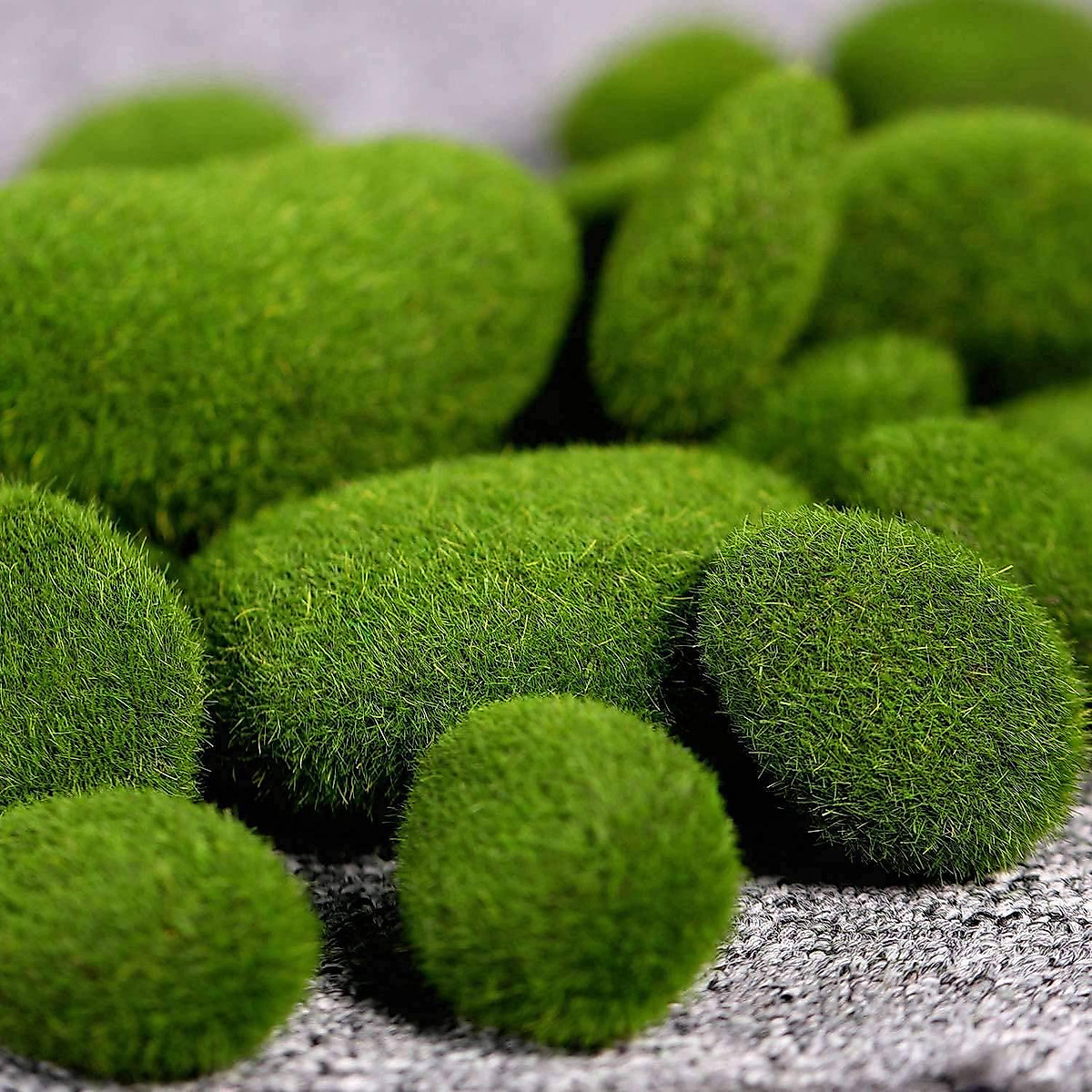 Boagkaah 36 Pieces 3 Size Artificial Moss Rocks Decorative, Green Moss Balls for Floral Arrangements Gardens and Crafting