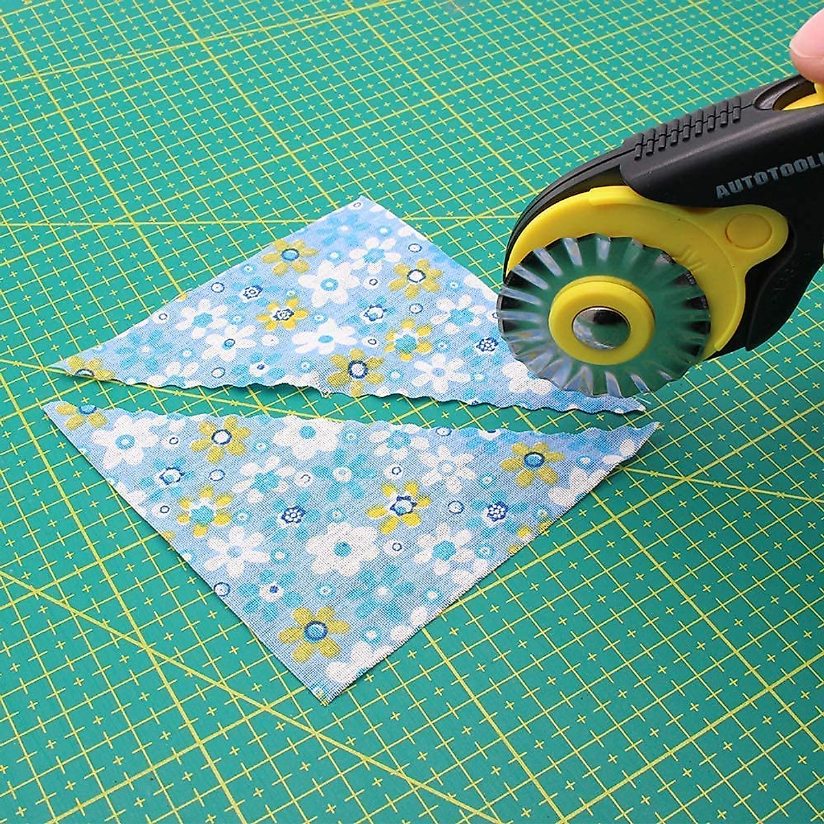 AUTOTOOLHOME 10pc 45mm Pinking Blades Rotary Cutter Pink Knife Refill Blade for Cloth Fabric Portable Paper Trimmer Sewing Tools