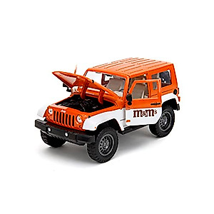 M&M's 1:24 2007 Jeep Wrangler Die-cast Car & 2.75" Orange Figure, Toys for Kids and Adults