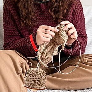 Giantree Portable Wrist Yarn Holder, Wooden Yarn Ball Minder Stand with Leather Wristband Yarn Minder Yarn Storage Yarn Holder for Knitting Crocheting Craft Lover(Red)