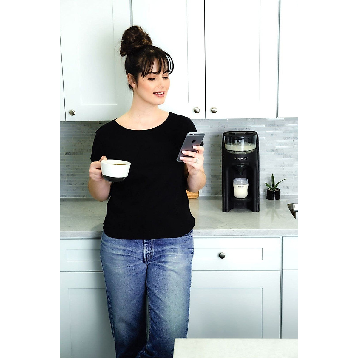 Baby Brezza Formula Pro Advanced WiFi Formula Dispenser Machine - Automatically Mix a Warm Formula Bottle Instantly - Easily Make Bottle with Automatic Powder Blending, Black