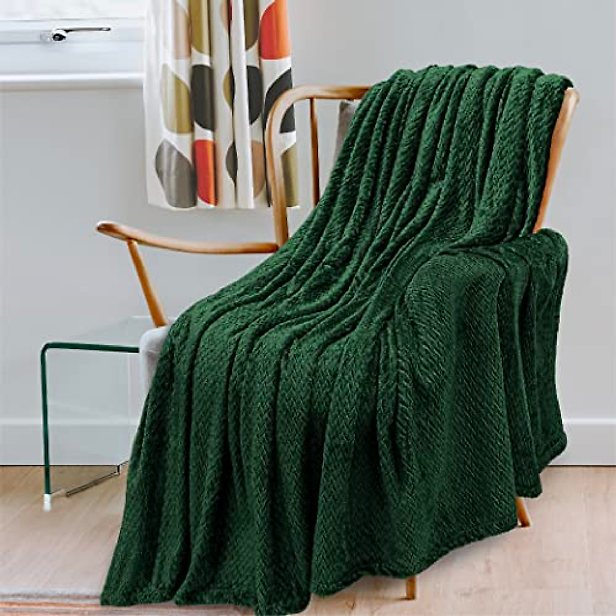 PAVILIA Soft Flannel Fleece Blanket Throw Emerald Green, Textured Decorative Velvet Blanket for Couch Sofa Bed, Fuzzy Plush Cozy Warm Lightweight Microfiber Throw, Jacquard Weave Leaves Pattern 50x60