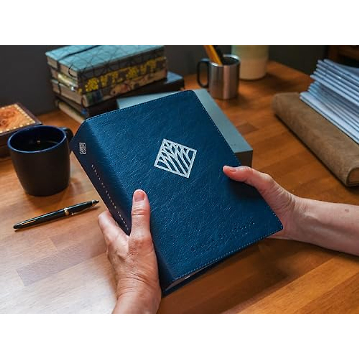 Bíblia De Estudo Thomas Nelson - Azul Encadernação de couro – 15 janeiro 2023…