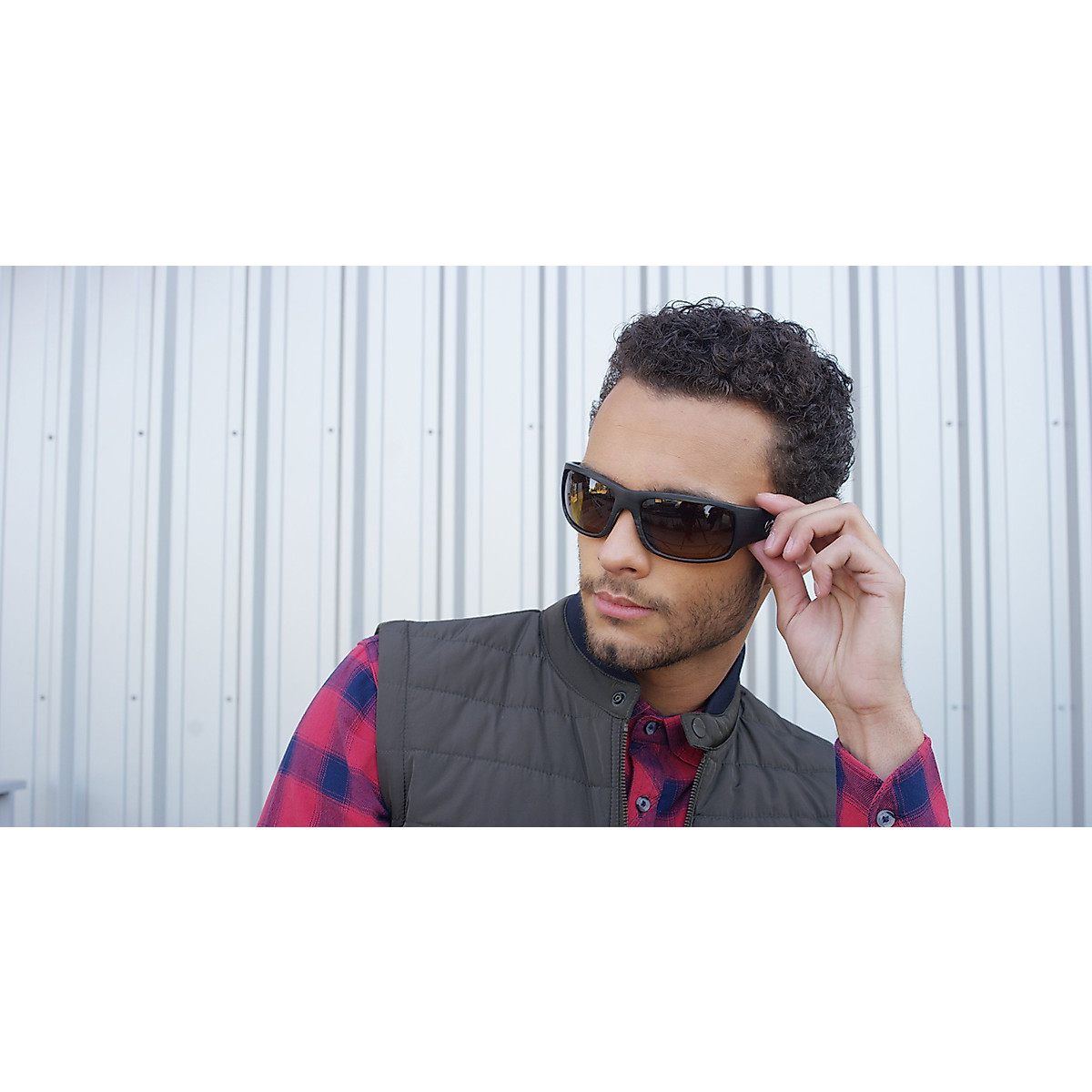 Eagle Eyes Wrap Around Sunglasses - Cozmoz Sports Sunglasses in Black Frame/Gradient Polarized Lens