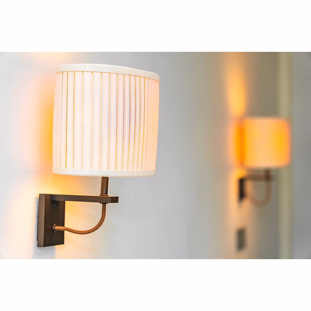 Bulbrite Incandescent S6 Candelabra Screw Base (E12) Light Bulb, 6 Watt, Silicone