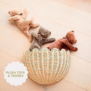 BEBE BASK Scalloped Wicker Wall Basket - Hand Woven Scalloped Basket – Scalloped Décor Wall Hanging Baskets – 16 x 10 x 7 In - Hanging Wall Basket