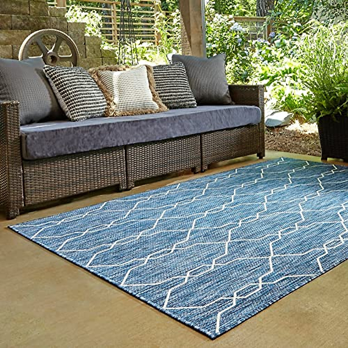Unique Loom Outdoor Trellis Collection Area Rug - Links Trellis (9' x 12' Rectangle, Blue/ Ivory)