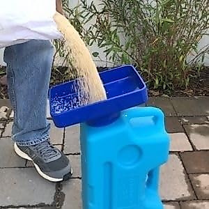 Sagan Life AquaBrick Emergency Water Storage Containers w Ventless Spigot Cap, 100% Leak Proof Guaranteed, Portable Stackable - Holds 3 Gal, Long Term Food Storage Holds 20 lbs, 6 Cont PK + Spigot