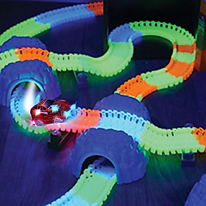 Ontel Magic Tracks Xtreme - Race Car & 10' of Flexible, Bendable Glow in The Dark Racetrack - As Seen on TV