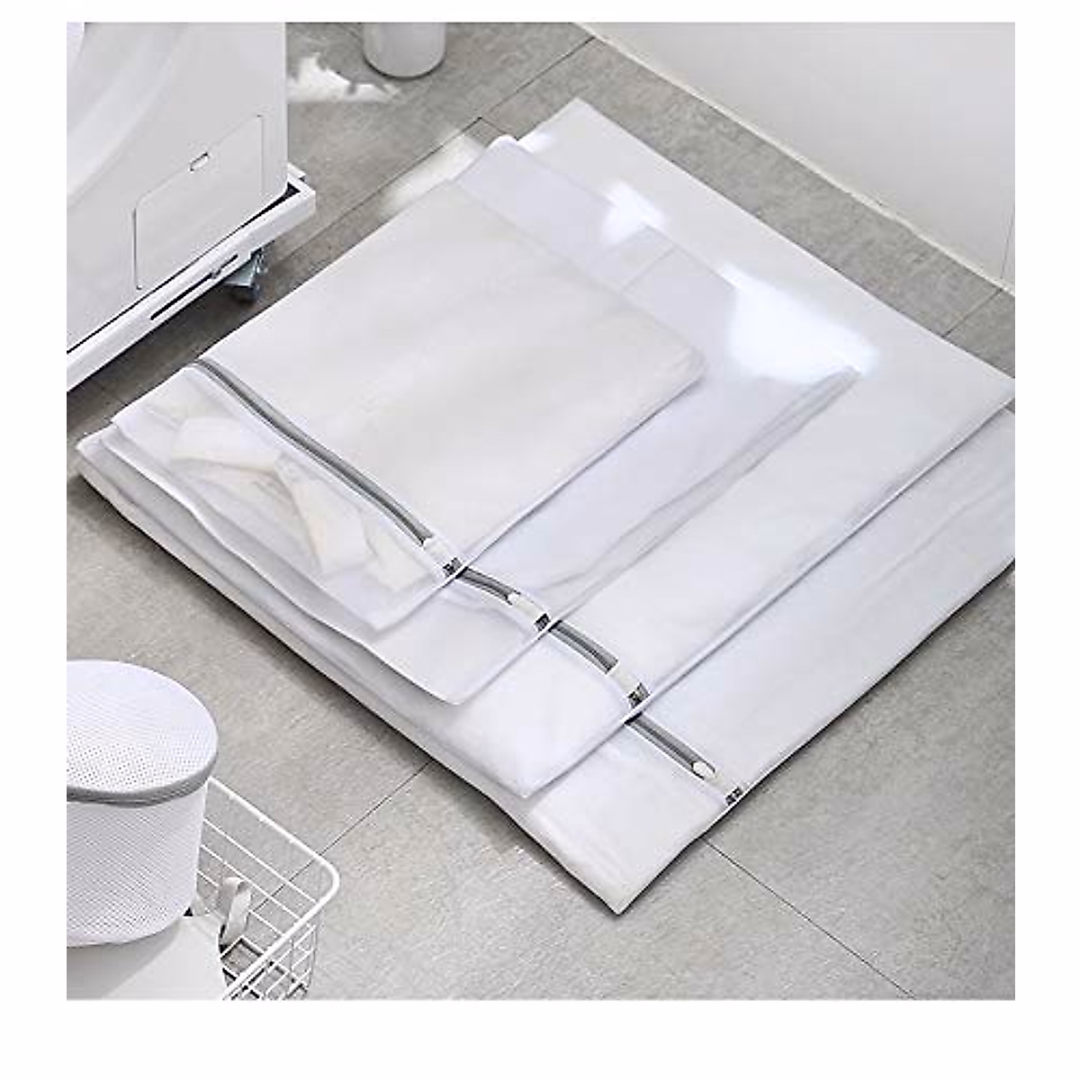 IDOSYS 4 Packs Laundry Mesh Bag with Reusable Laundry Balls Washing Bags in Different Size Reusable and Durable Mesh Wash Bags (1 L,1 M, 1 S and 1 Bra Bag)