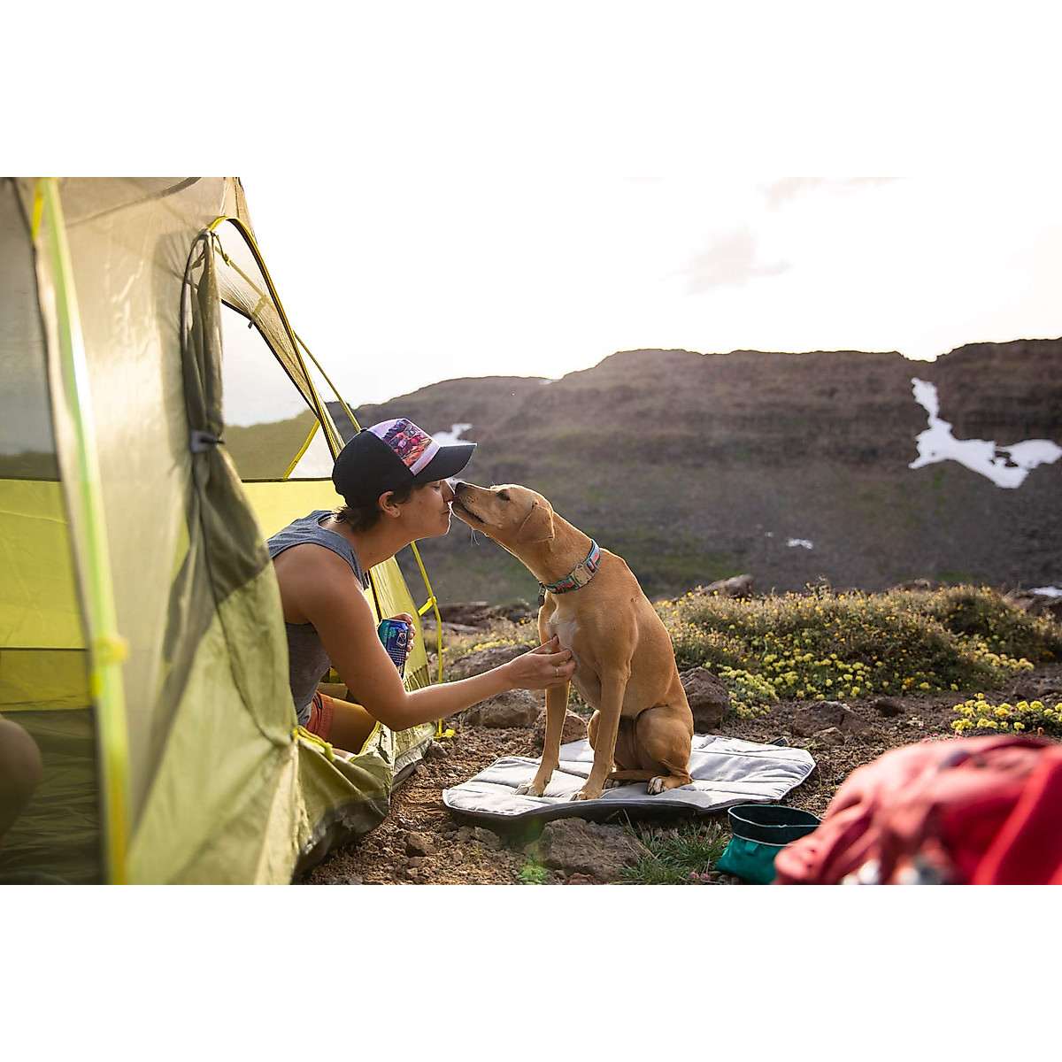 Ruffwear, Highlands Dog Pad, Portable Dog Bed for Outdoor Use, Cloudburst Gray, Large