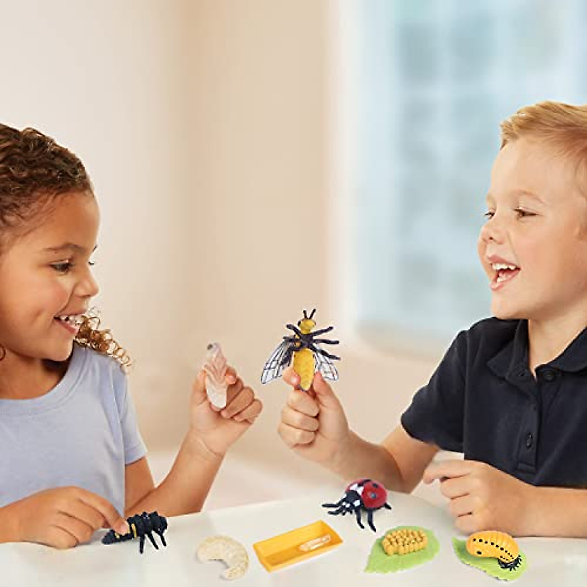 SIENON 8pcs Honey Bee & Ladybug Life Cycle Figurines - Plastic Insect Animal Growth Cycle Kit Montessori Toy Figures for Kids 3-8 Years Old