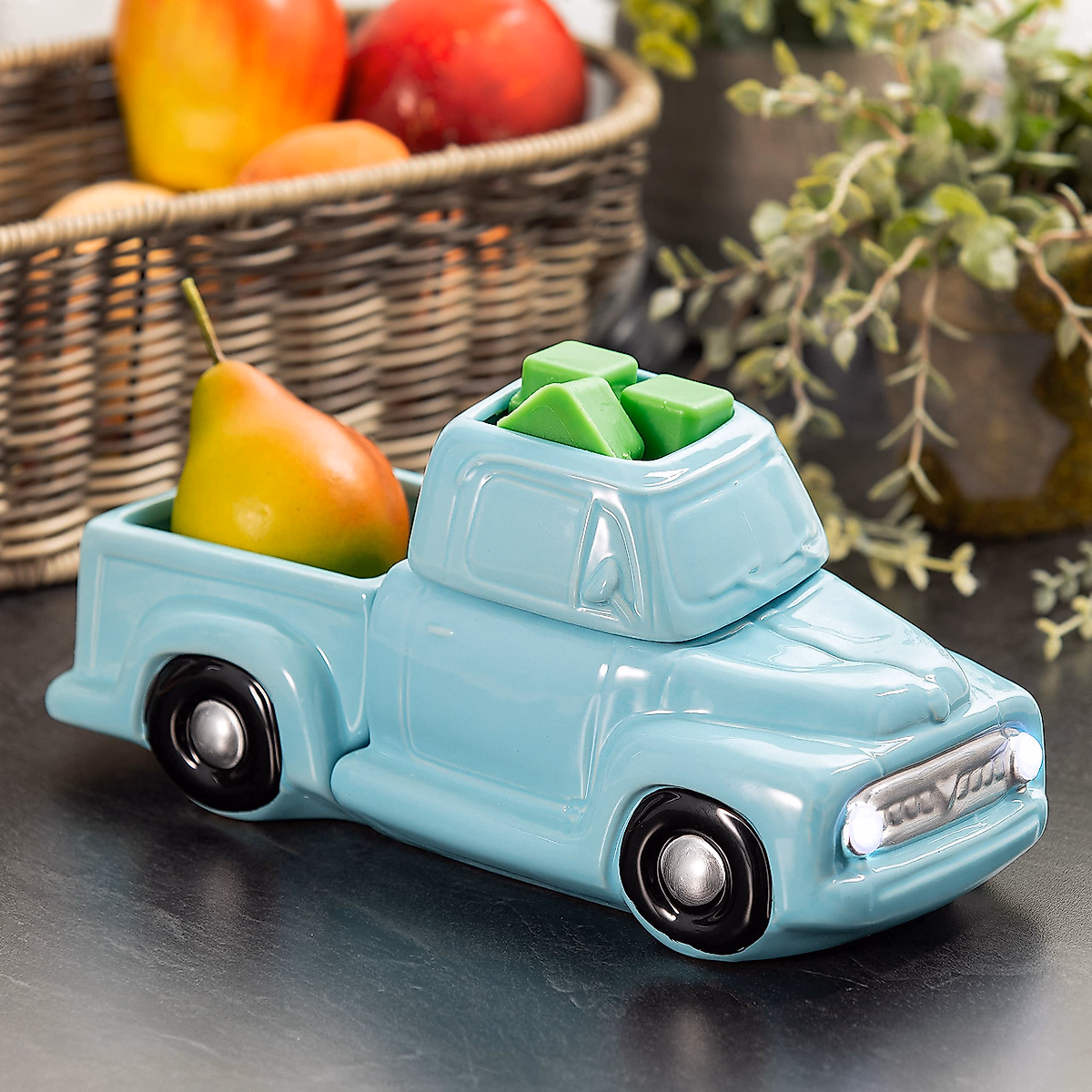 JULIE ANN HOME Ceramic Candle Wax Warmer, Vintage Blue Truck with Safety Timer | Automatic Plug in Fragrance Warmer for Scented Wax Melts, Cubes, Tarts | Retro Farmhouse Air Freshener Set