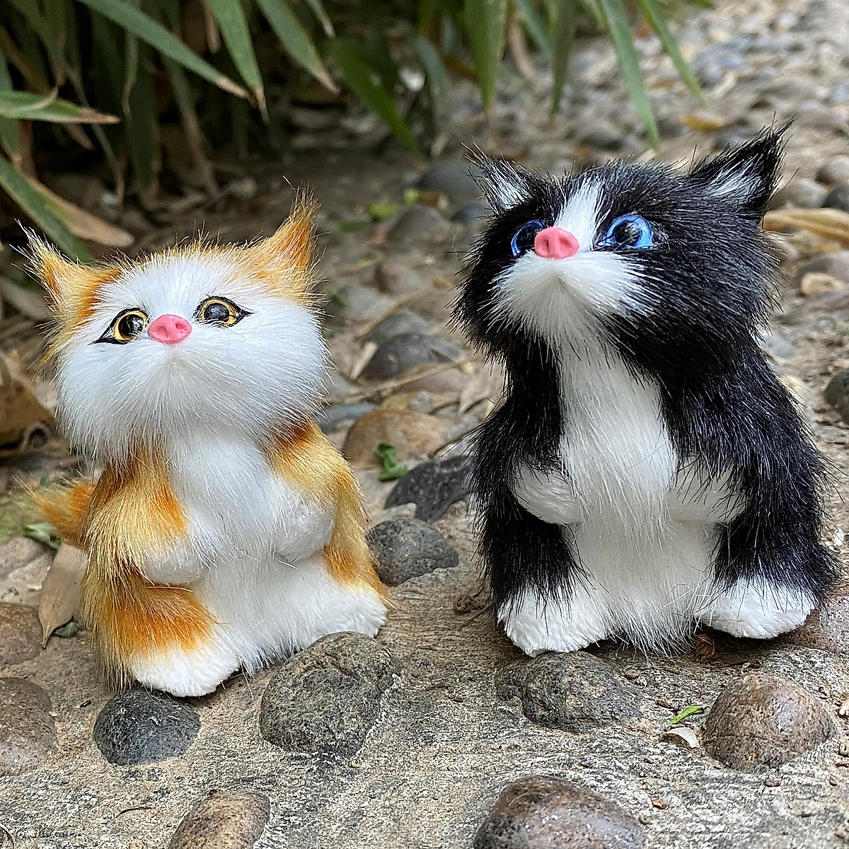 Pack of 5 Realistic Furry Baby Cats Figurines Simulation Kittens Home Office Car Decorative Statue/Synthetic Fur Pet Stuffed House Animal Replica/Photo Props/Collectible Gift