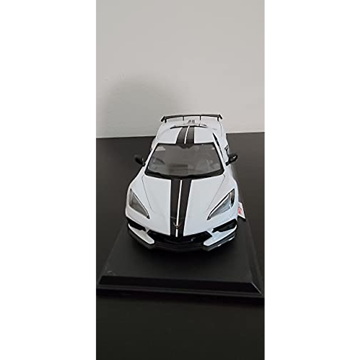 Maisto Diecast Cars 2020 Chevy Corvette Stingray C8 Coupe with High Wing White with Black Stripes 118 Diecast Model Car by 31455