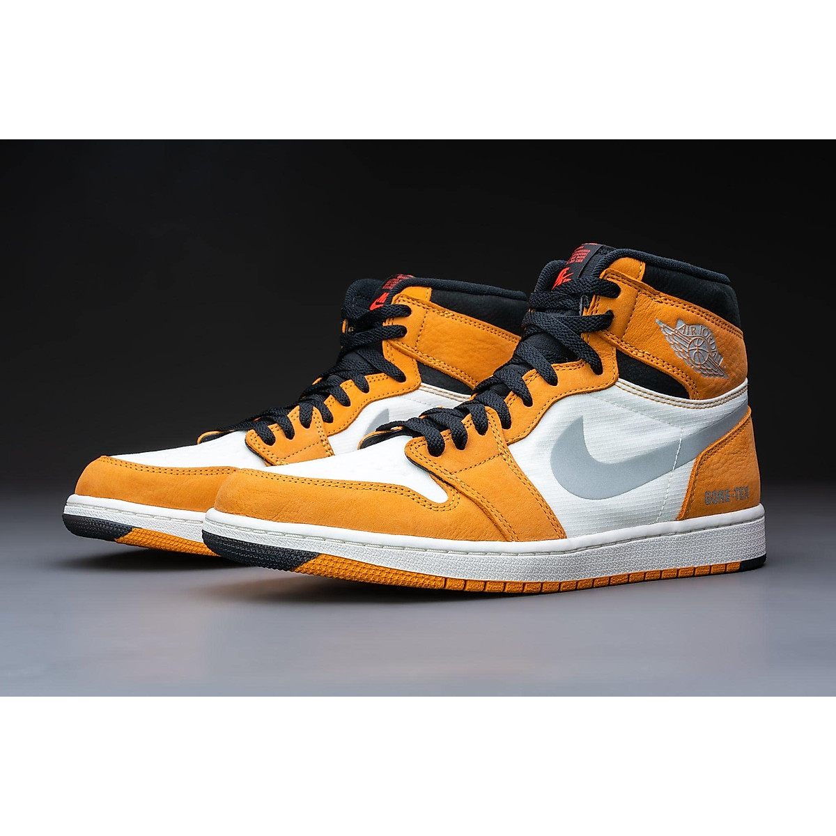 Jordan Mens Air Jordan 1 Element Gore-TEX DB2889 700 Light Curry - Size 9.5