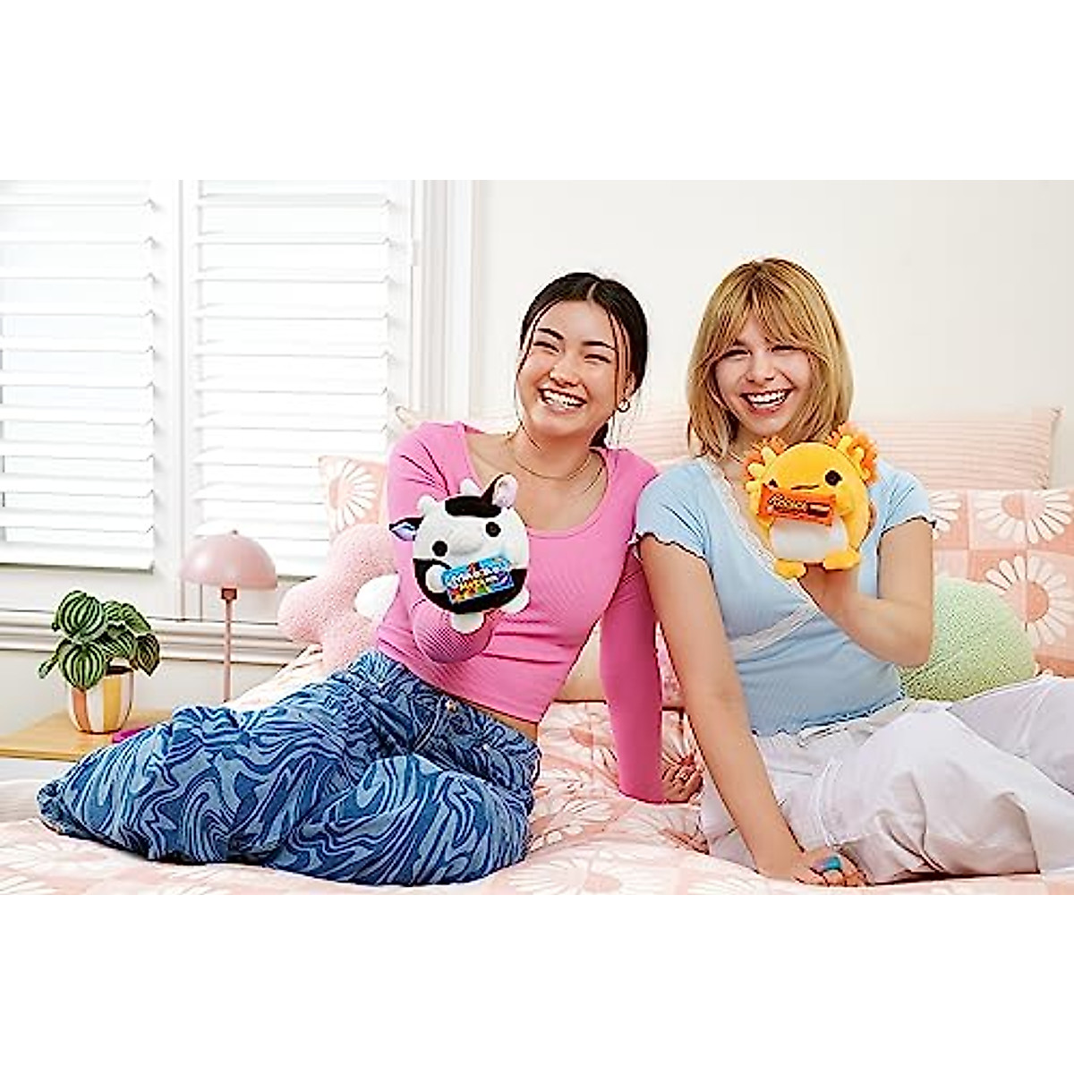 Snackles Small Sized 5.5 inch Snackle Plush by ZURU (Random Surprise), Cuddly Squishy Comfort 5.5 inch Plush with License Snack Brand Accessory