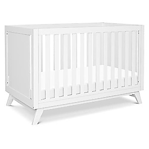 DaVinci Otto 3-in-1 Convertible Crib in White, Greenguard Gold Certified