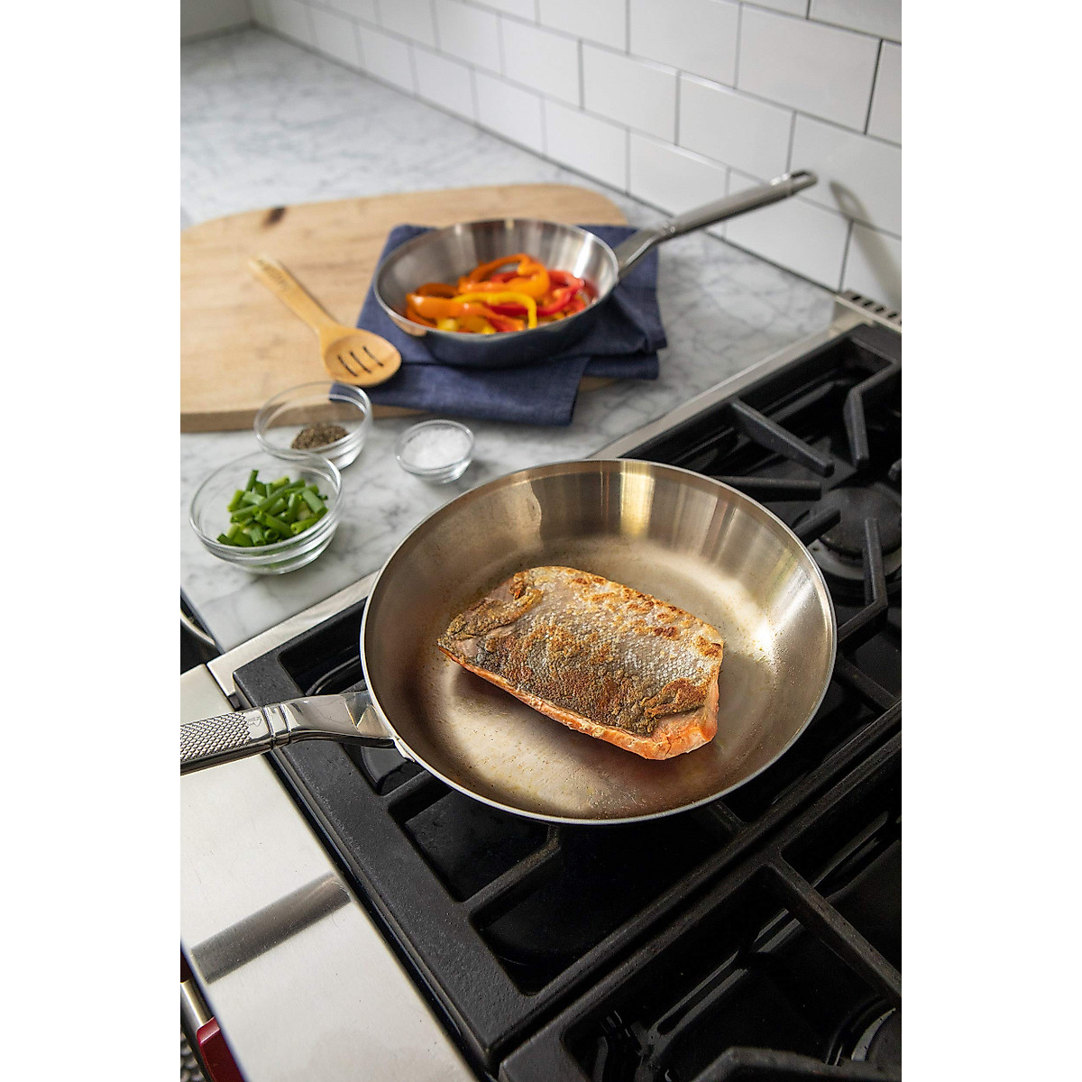 SAVEUR SELECTS 10-piece Tri-ply Stainless Steel Cookware Set, 6 Essential Pots and Pans, 4 Interchangeable Lids, Induction-ready, Dishwasher Safe, Voyage Series