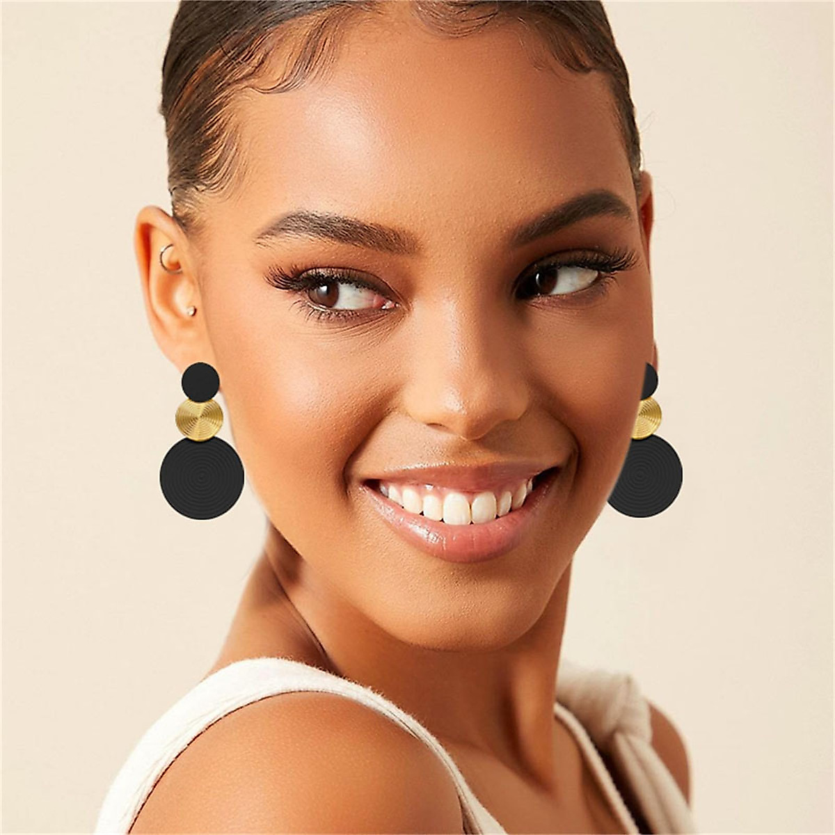 Retro 80s Neon Earrings Round Disc Dangle Drop Earrings for Women Lightweight Bohemia Statement Geometric Round Earrings Fashion Accessories 80s Jewelry Costume Party (Gold Black)