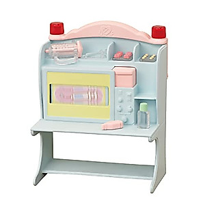 Calico Critters Village Doctor Starter Set, Dollhouse Playset with Figure and Accessories