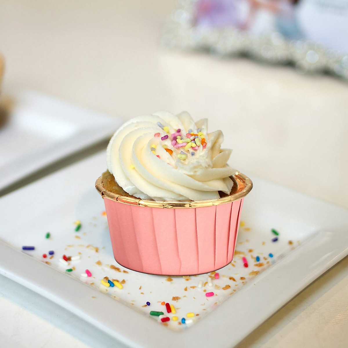 TOOINKCV 100 Pcs Cupcake Liners, Paper Cupcake Baking Cups, Cupcake Muffin Paper Baking Wrappers Liners Cups Molds for Baking, for Dinner, Party, Weddings - Pink