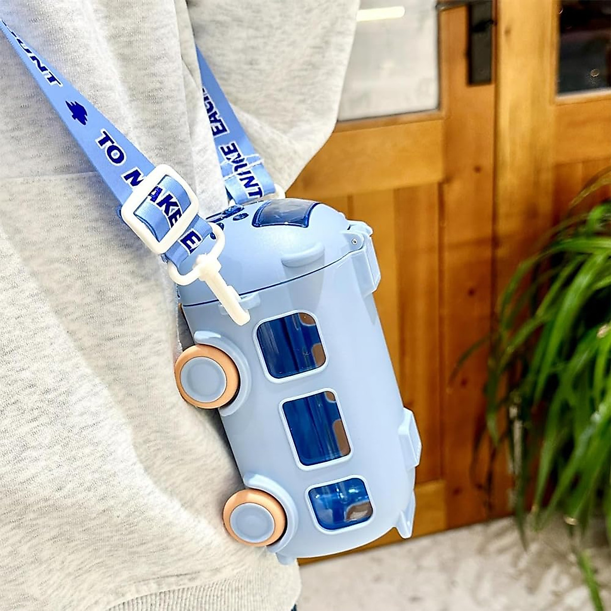 Portable Water Cup in Bus Shape with Strap, 16.9Oz Leak Proof Bus Shaped Water Cup Bottle, Portable Cute Bounce Flip Top Straw Drinking Bottle, Detachable Fun Cars Jug Toy for Camping (blue)