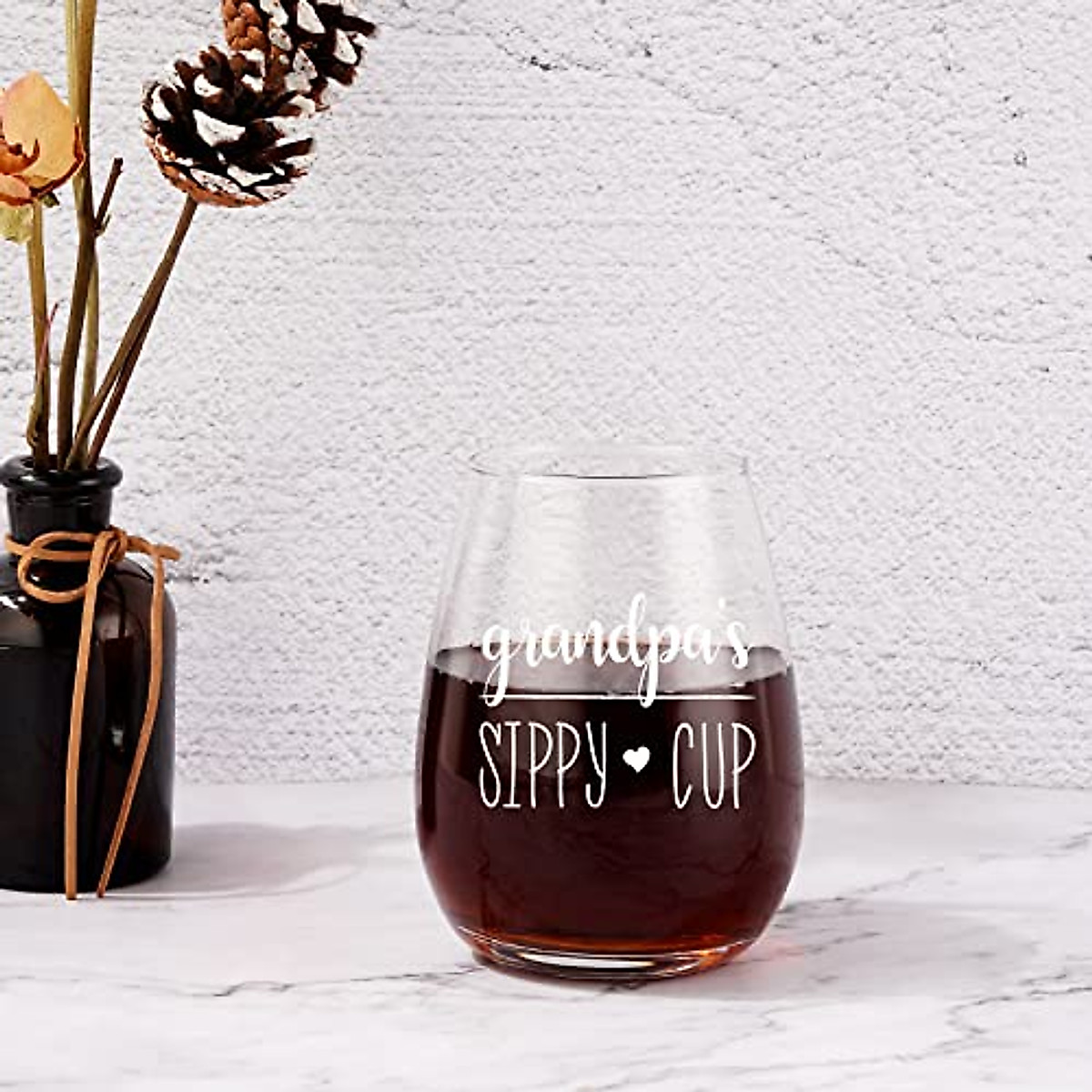 Funny Grandpa Wine Glass Gift, Grandpa’ s Sippy Cup Stemless Wine Glass, Ideal Birthday, Christmas, Father’s Day Gifts for Grandfather, New Grandpa, Grandpa to be from Wife Grandchildren Son, 15Oz