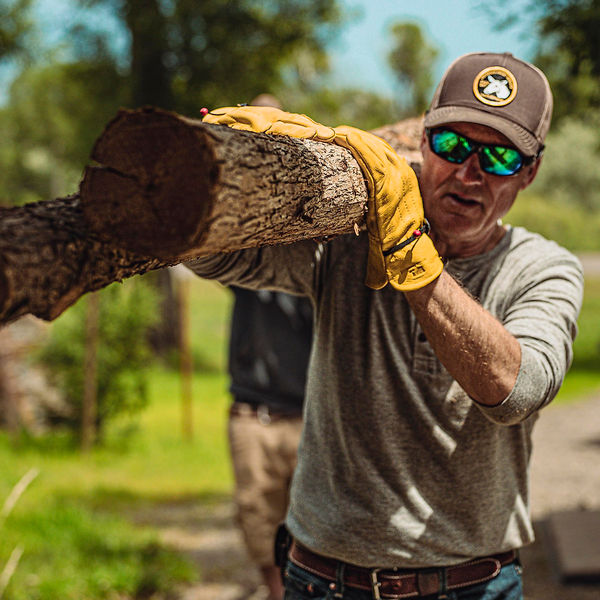 Men's Leather Work Gloves with Adjustable Wrist, Extra Large (Wells Lamont 1132), Saddletan