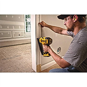Dewalt DCN660D1R 20V MAX 2.0 Ah Cordless Lithium-Ion 16 Gauge 2-1/2 in. 20 Degree Angled Finish Nailer Kit (Renewed)