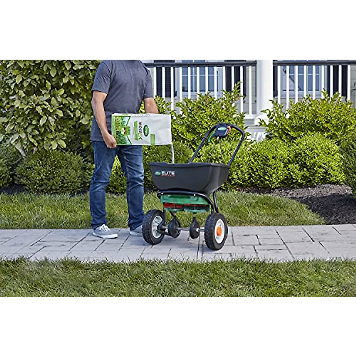 Scotts MossEx - Kills Moss but Not Lawns, Contains Nutrients to Green The Lawn, Moss Control for Lawns, Helps Develop Thick Grass, Granules Bag, Treats up to 5,000 sq. ft, 18.37 lbs.