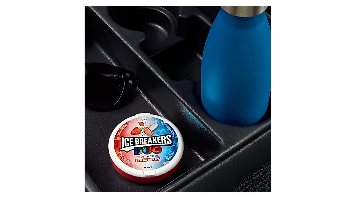 ICE BREAKERS Duo Cool Strawberry Mints - Sugar Free Treats