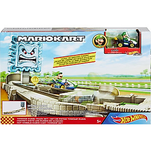 Hot Wheels Mario Kart Track Set & Toy Car, Thowmp Ruins Playset with Luigi Kart Vehicle & Pull-Back Launcher