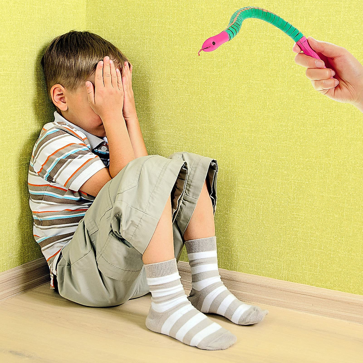 Gejoy 12 Inch Wooden Snakes Unfinished Wooden Wiggly Jointed Flexible Wood Snake to Paint Blank Canvas Animal Model Crafts for Arts and Crafts Halloween Birthday Party Supplies(15 Pieces)