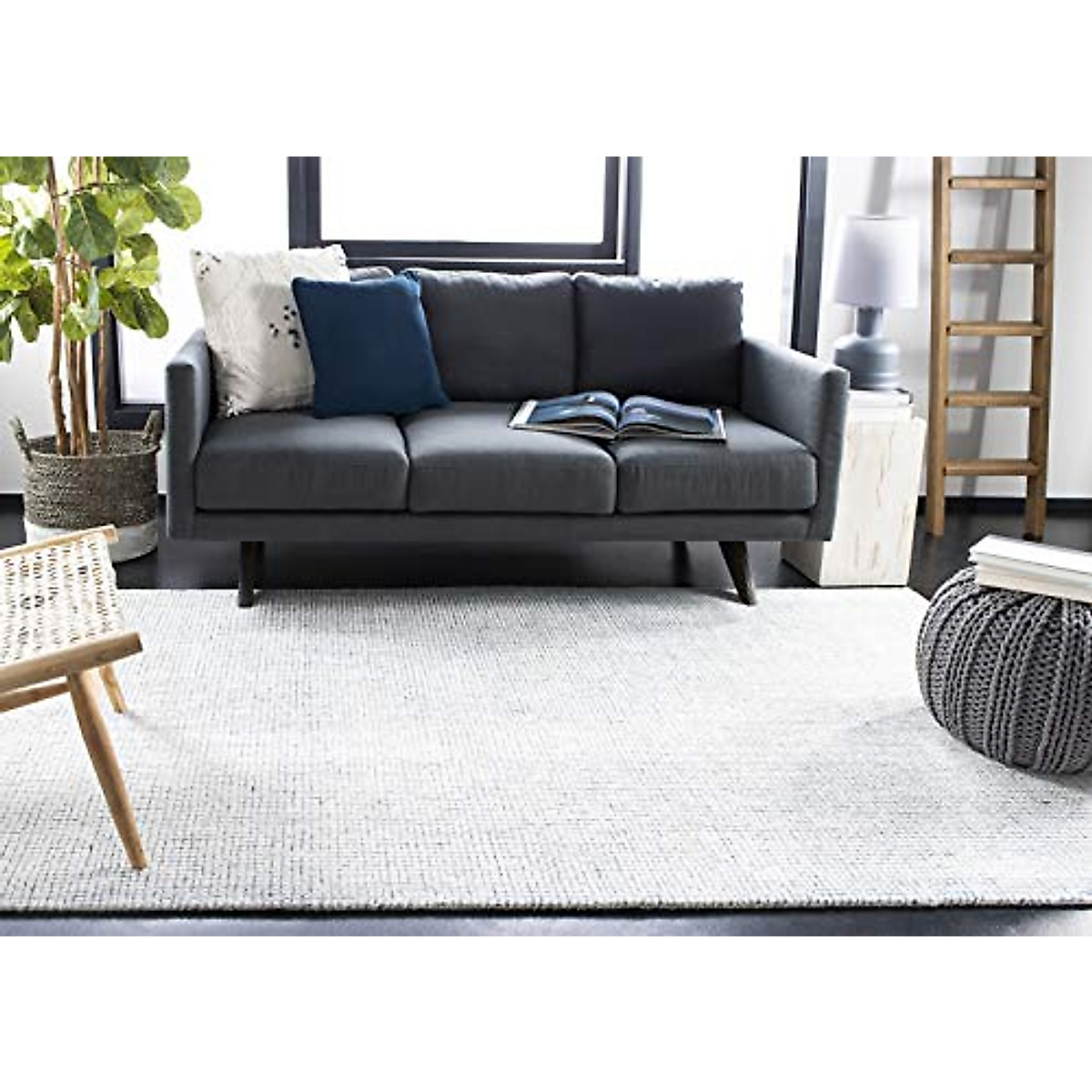 SAFAVIEH Abstract Collection 8' x 10' Ivory/Blue ABT470M Handmade Premium Wool & Viscose Area Rug