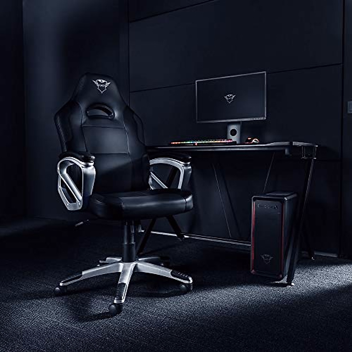 Trust Gaming Chair GXT 705 Ryon - Ergonomic PC Desk Swivel Chair, Full 360° Rotatable, Class 4 Gas Lift, Armrest with Cushions, Tilting Seat, Double Wheels - Black