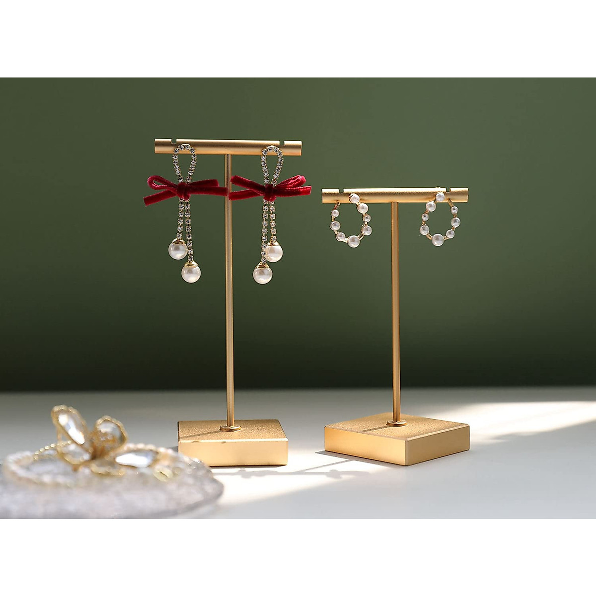GemeShou 2pcs Metal T Bar Earring Stand Gold Single Earring Display T Stand for shows Jewelry Photography Props【Gold-Square Base 2pcs Height 4.3" and 5.1"】