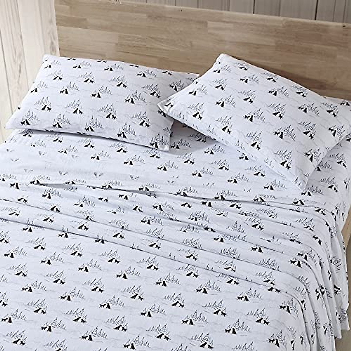 Eddie Bauer - King Sheet Set, Warm Breathable Cotton Flannel Bedding with Deep Pockets, Brushed for Extra Softness, Cozy Home Decor, Oeko-Tex Certified (Dog Friends White, King)