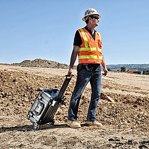 Pelican 1560 Case No Foam (Black)