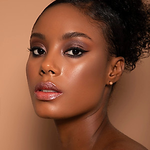 Sigma Beauty Professional E45 Eye Makeup Brush – Small Tapered Eyeshadow Blending Brush with SigmaTech® fibers for Seamless Eyeshadow Blending, Pointed Eyeshadow Brush for the Perfect Cut Crease