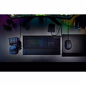 Razer Tartarus V2 Chroma - Ergonomic Mecha-Membrane Gaming Keypad - 32 Fully Programmable Keys - 8-Way Thumbpad & Scroll Wheel w/Detachable Palm Rest (Renewed)