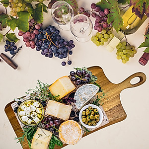 Quessento Home Acacia Wood Wavy Edge Cheese and Charcuterie Serving Board with Handle, Large (20-1/2”L)