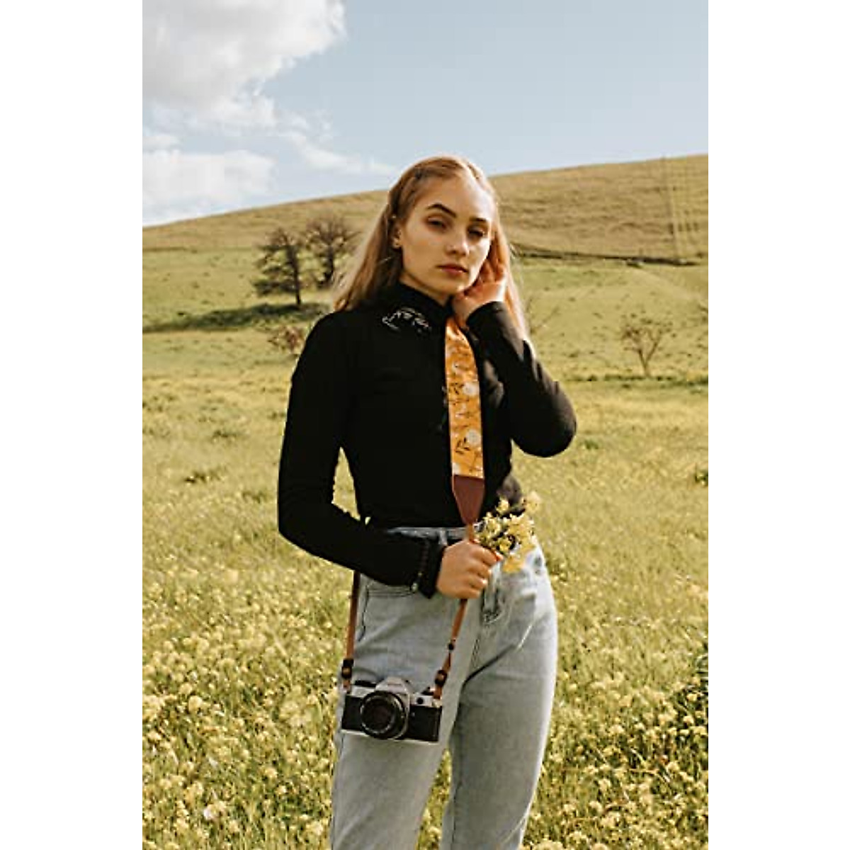 Art Tribute Spring Blossom Flowers Camera Shoulder Strap Belt For All DSLR Camera – Vibrant Design Universal DSLR Strap, Multi Color Neck Belt Best Gift for Men & Women Photographers