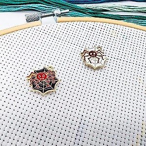 Halloween Black and White Spider Web Cross Stitch Needle Minder, Needle Minder Magnetic, Needle Holder for Cross Stitch, Sewing, Embroidery and Needlework Accessories, Enamel and Magnetic（2 PCS）