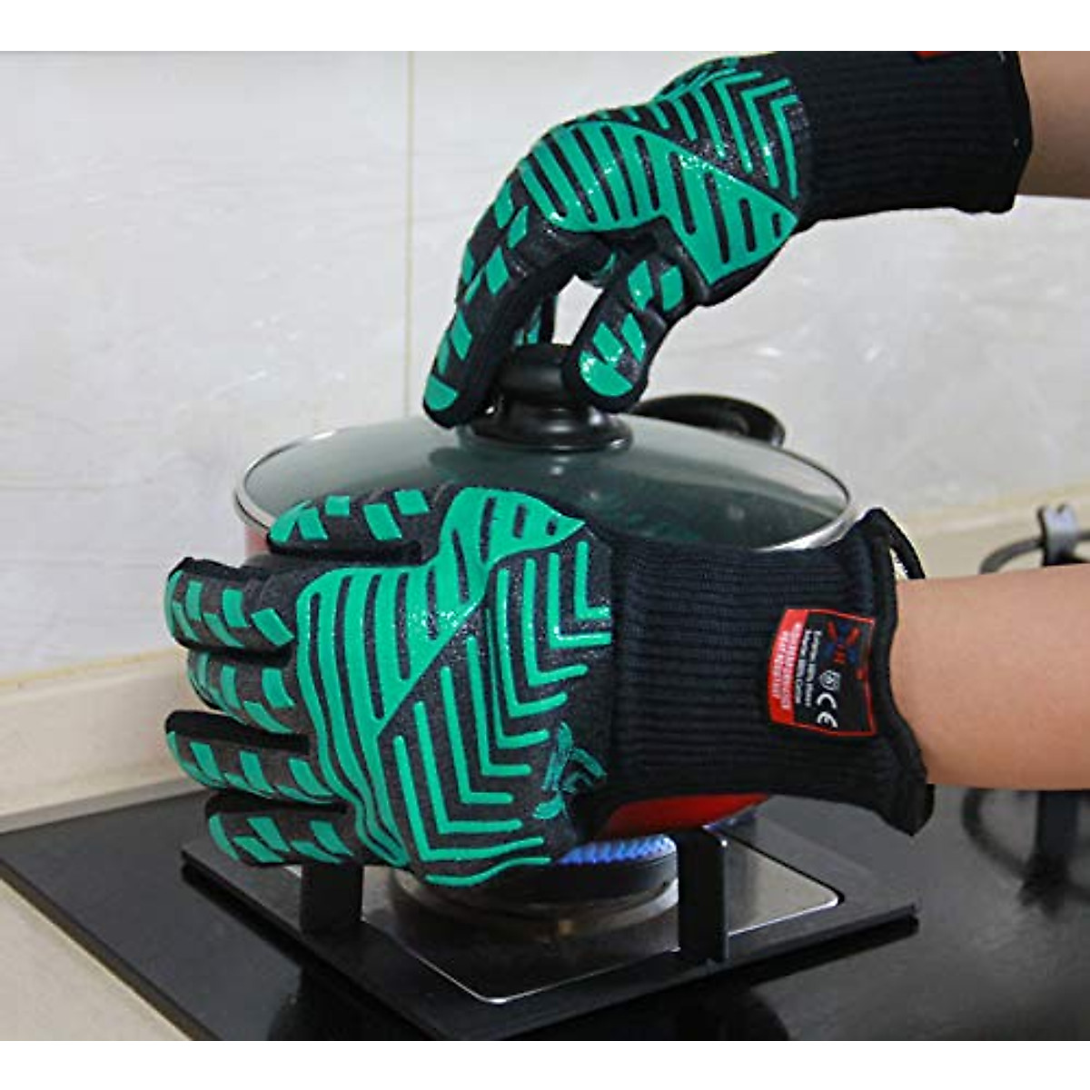J H Heat Resistant Oven Glove:EN407 Certified 932 °F, 2 Layers Silicone Coating, Oven Mitts for Cooking, Kitchen, Fireplace, Grilling, 1 Pair (Regular Cuff, Black Shell with Green Coating)