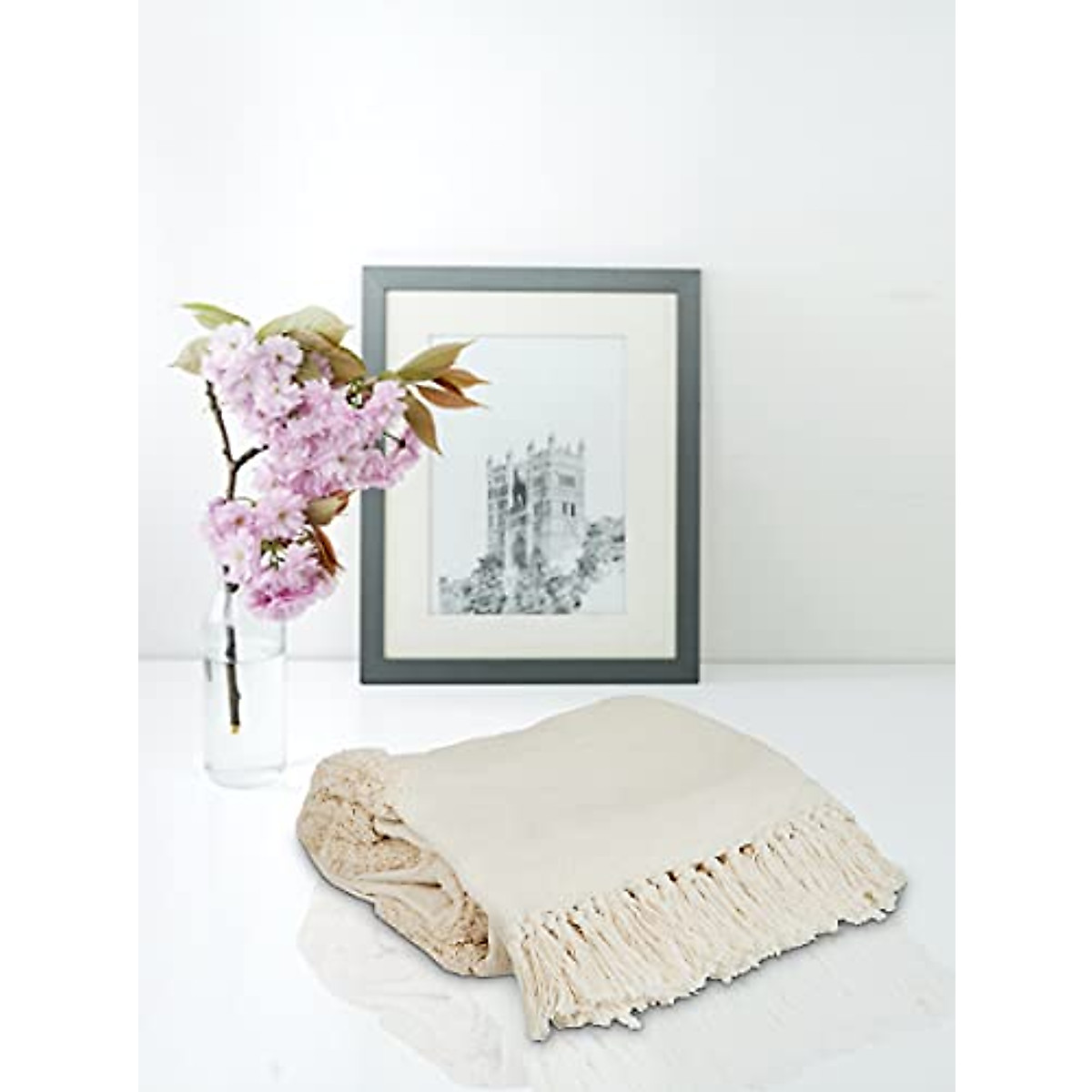 CRAFKART White Throw Blanket | Throw Blanket for Couch | Throw Blanket with Fringe | Farmhouse Throw Blanket | Cozy Decorative Throw for Sofa | Bed and Living Room Throw | Suitable for Women Men